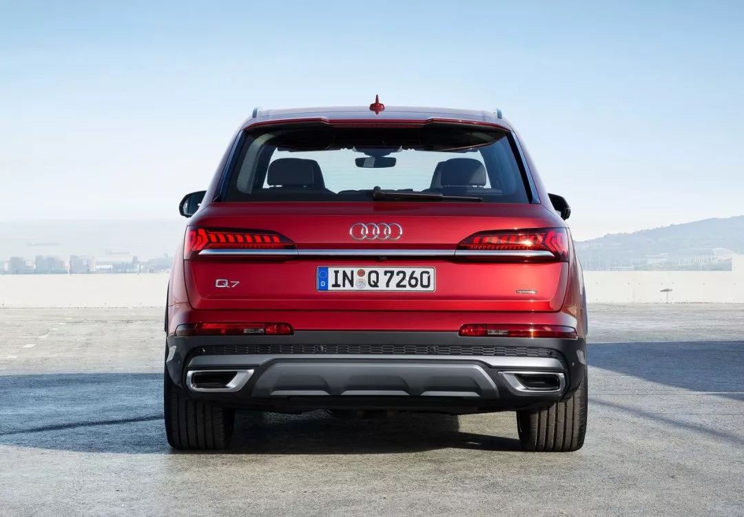 看点| 新款Q7官图发布 宝马造了台1150N·m的5系_易车